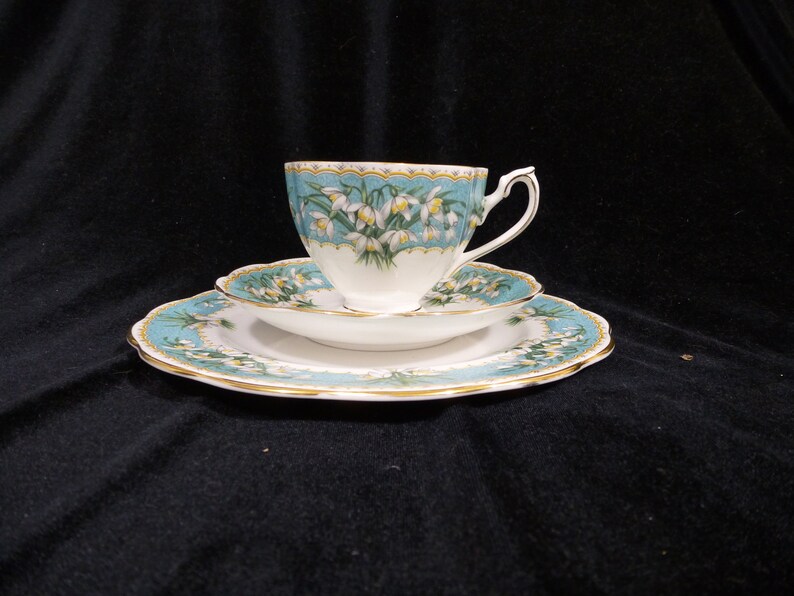 Vintage Queen Anne English Bone China Trio Set Marilyn Snowdrop Flower ...
