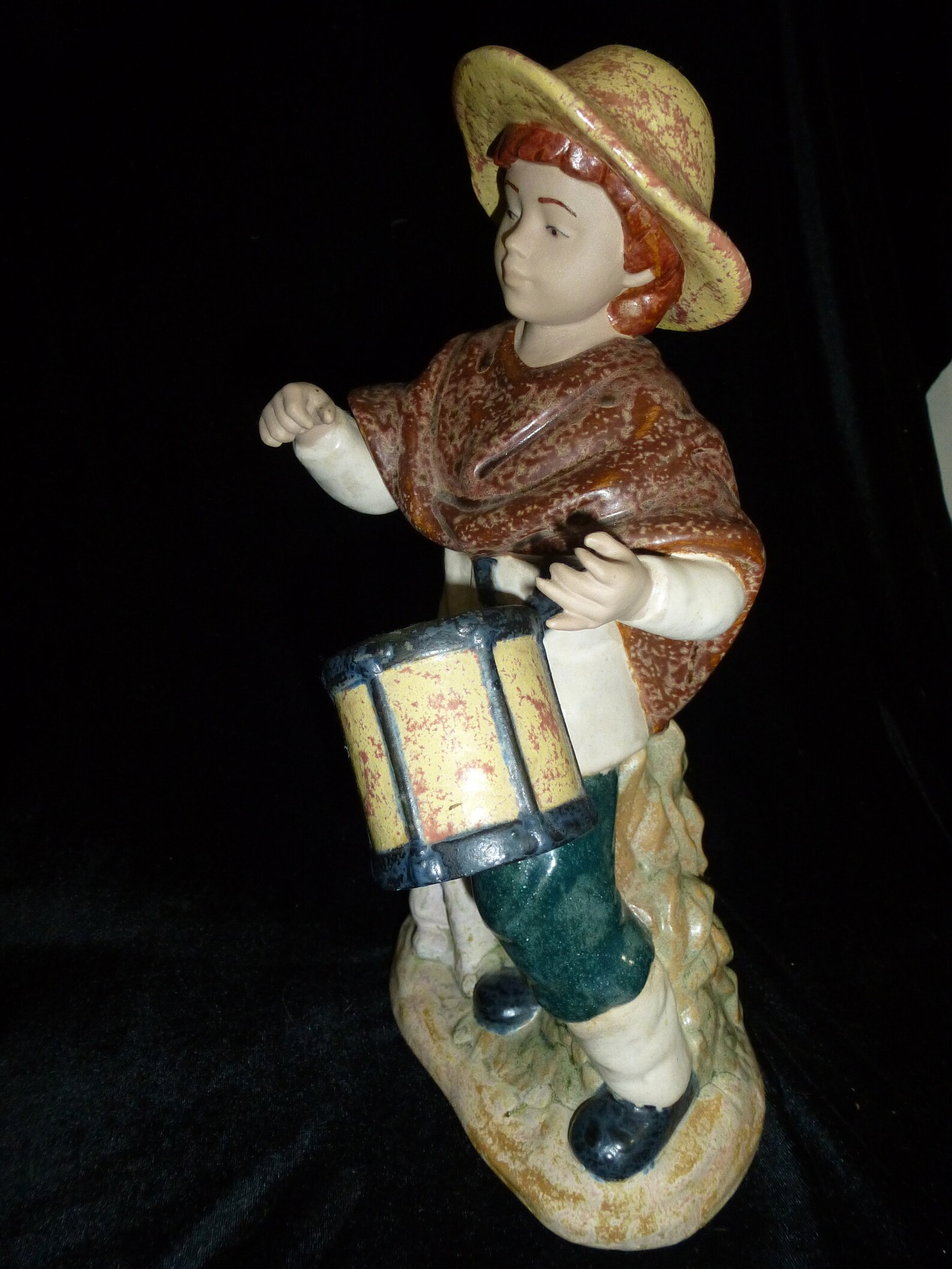 Nadal ceramic figurine Boy With Drum - Etsy.de