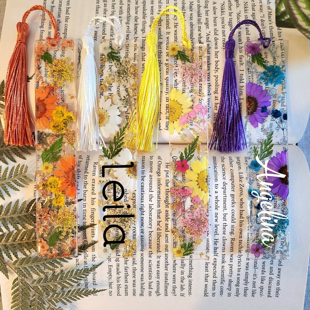 Personalized Resin Bookmark | Real Dried Flowers & Custom Name - Etsy