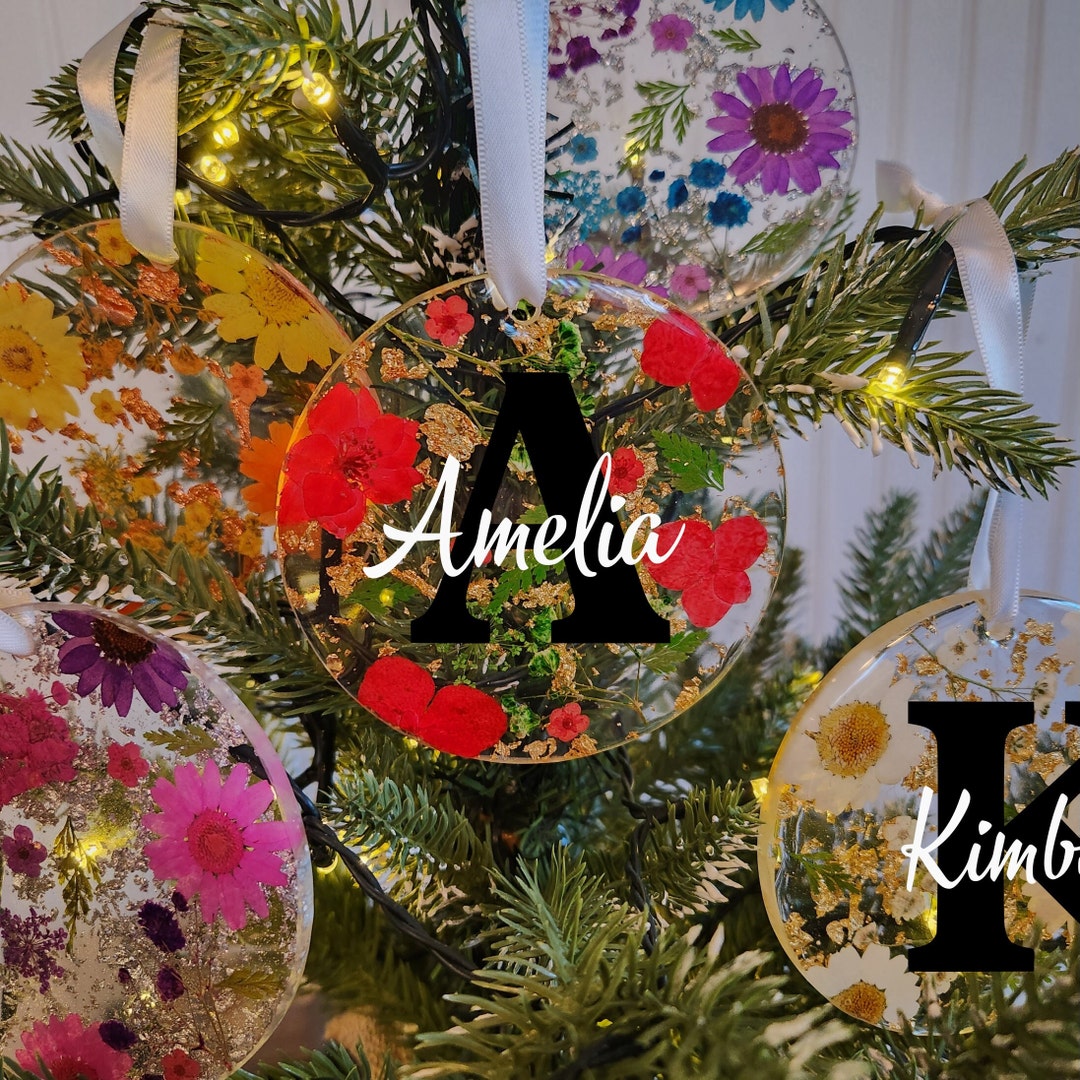 Personalized Resin Ornament | Handmade Dried Flower Initial Christmas ...