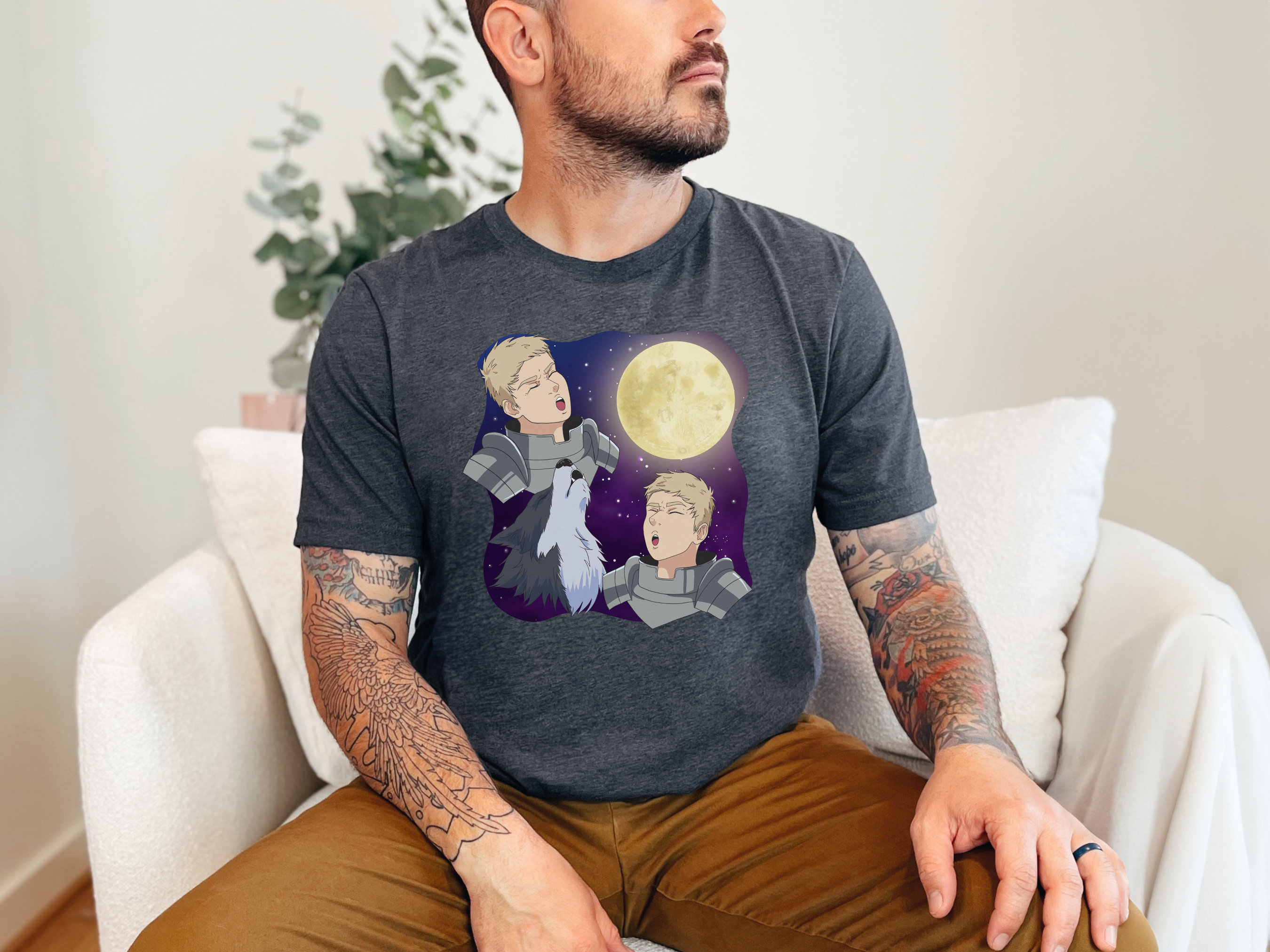 Dungeon Meshi, Laios Touden Wolf Howling T-shirt, Delicious in Dungeon ...