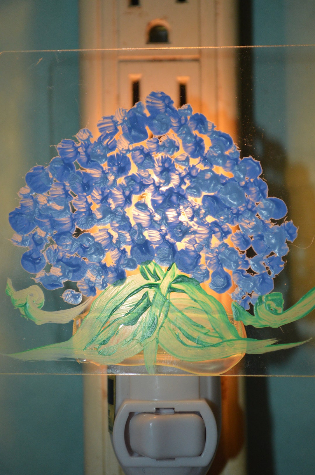 ETSY BEST SELLER NL34 Hand Painted Hydrangea on Lucite Night Light ...