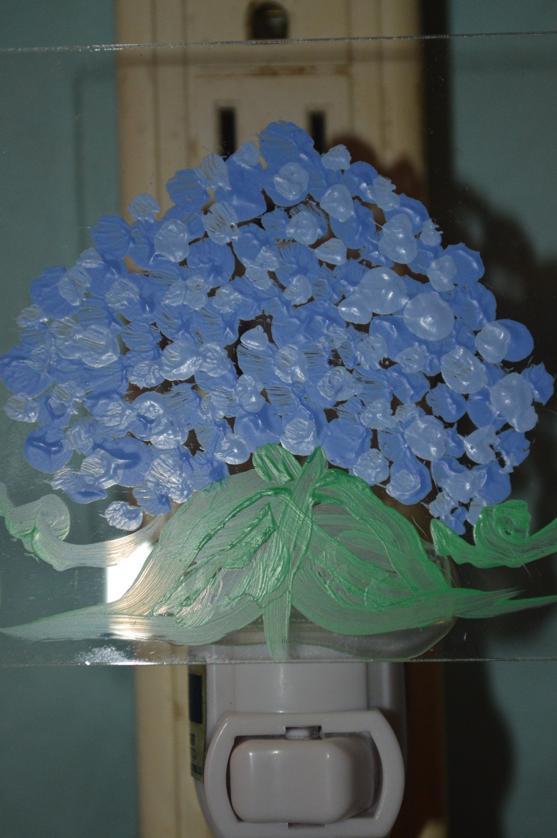 ETSY BEST SELLER NL34 Hand Painted Hydrangea on Lucite Night Light ...