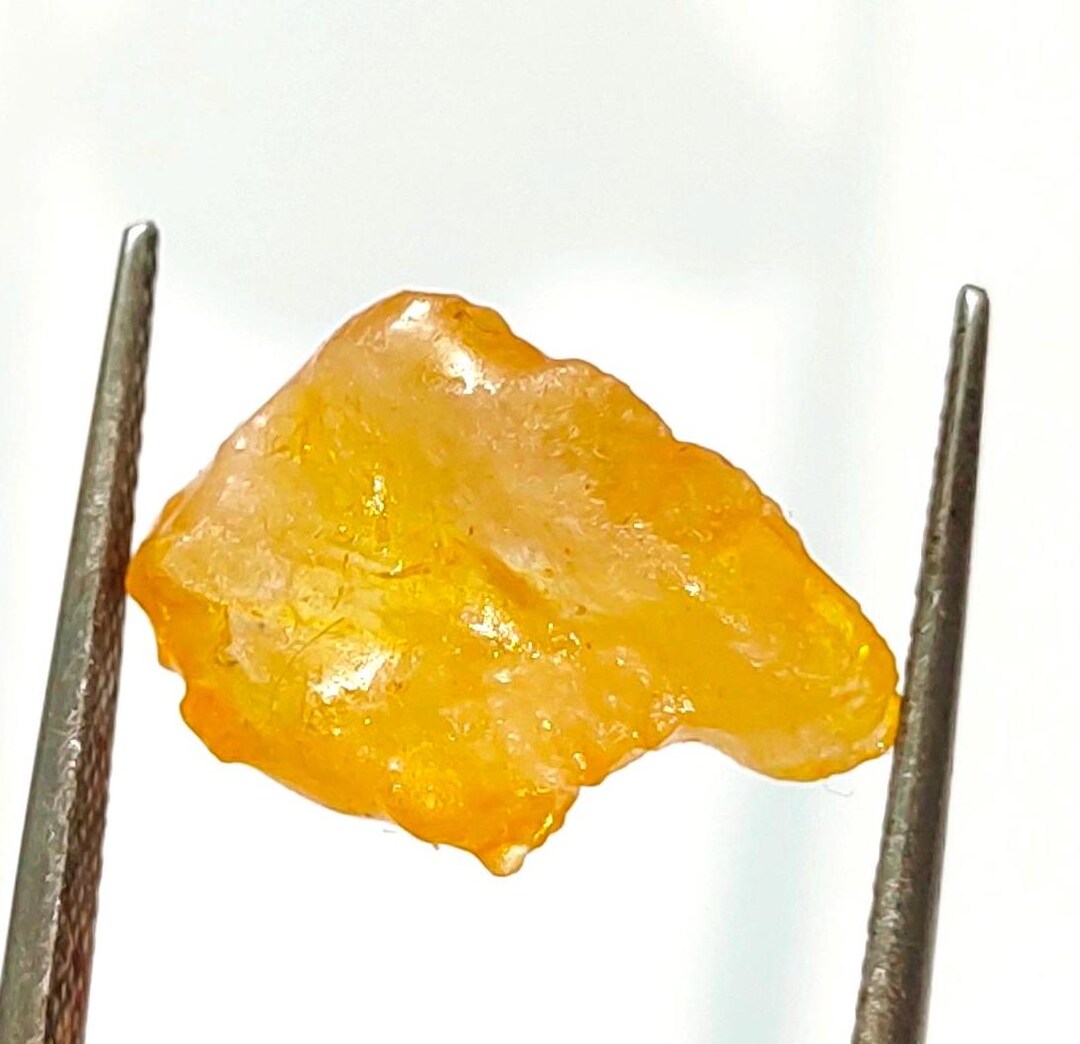 Natural Yellow Sapphire Burma Rough Loose Gemstone Genuine Sapphire ...