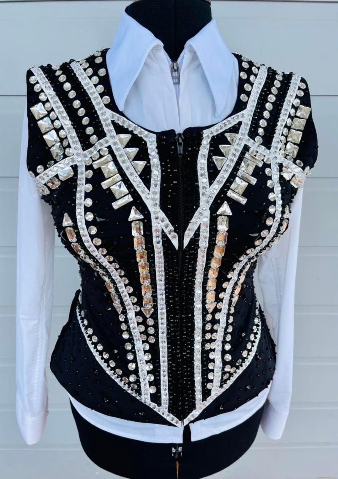 Western Custom Rodeo Queen Showmanship Horsemanship Women Rail Show ...