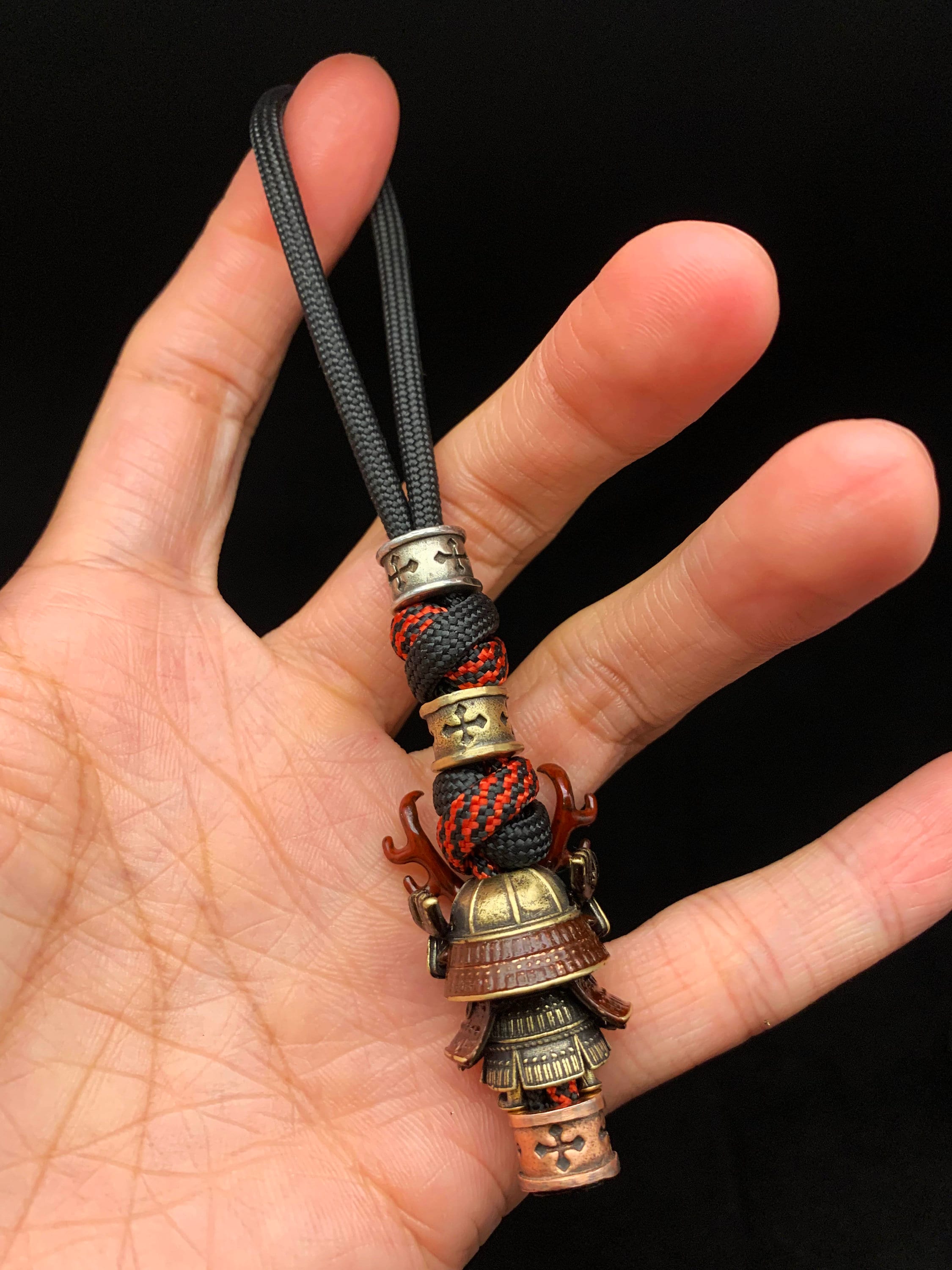 Custom Samurai Helmet Paracord Lanyard - 550 Paracord EDC Gear ...