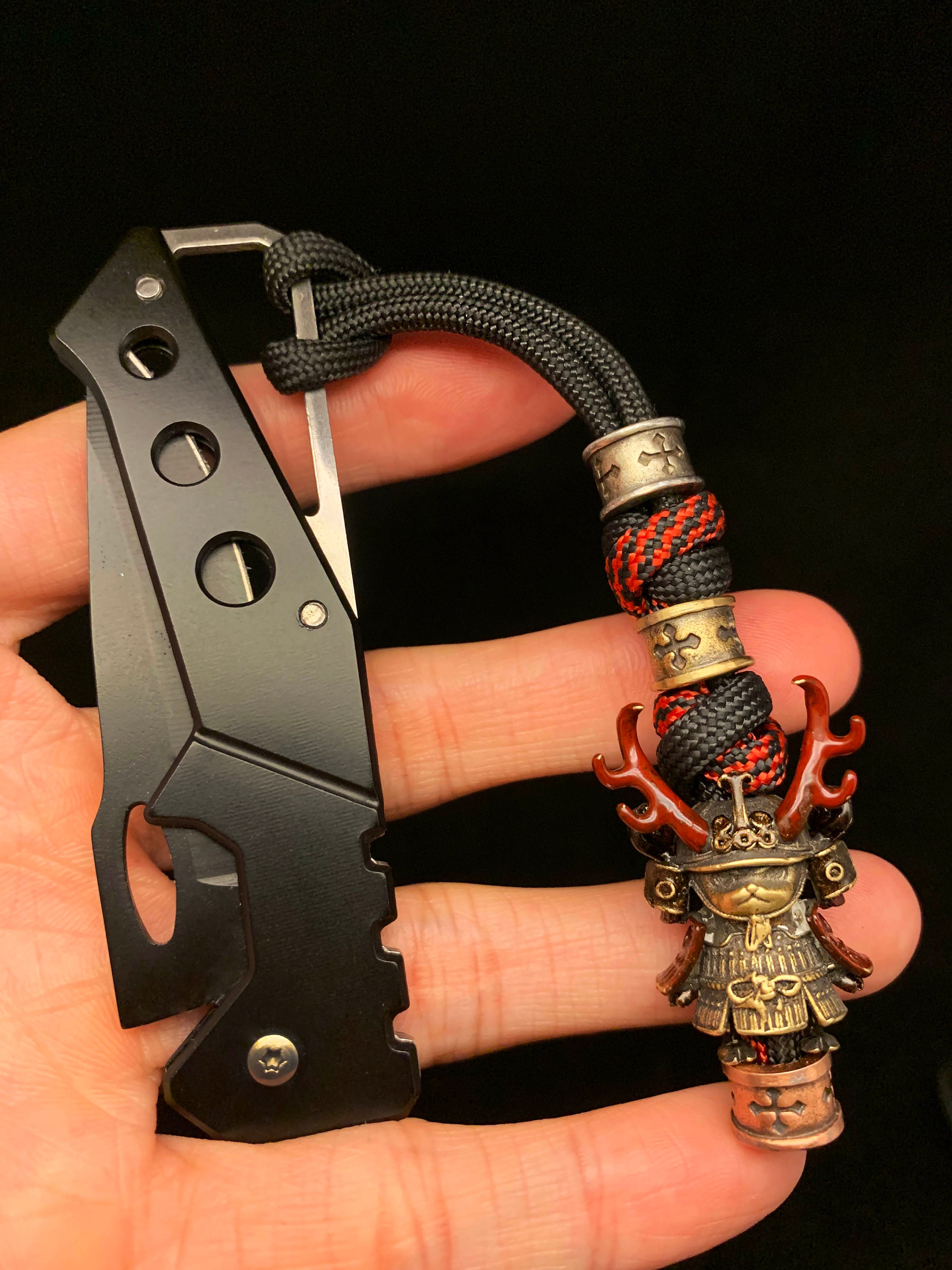 Custom Samurai Helmet Paracord Lanyard - 550 Paracord EDC Gear ...
