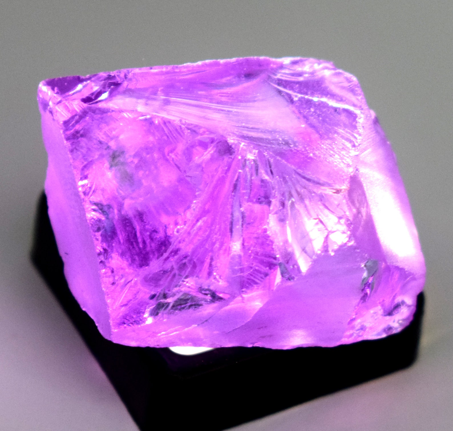 476 Ct. Natural Purple Zircon Rough Gemstone Cambodian Zircon - Etsy