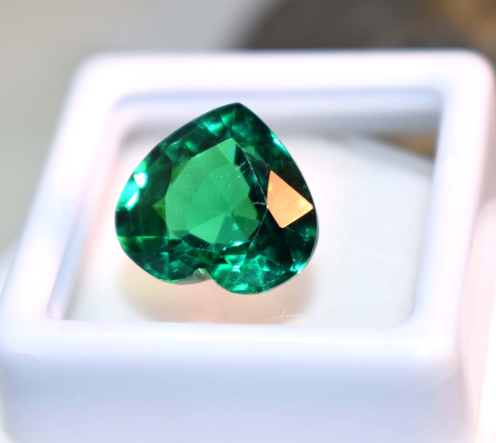 9.65 Ct Natural Green Tsavorite Garnet Heart Cut GGI Certificate Loose ...