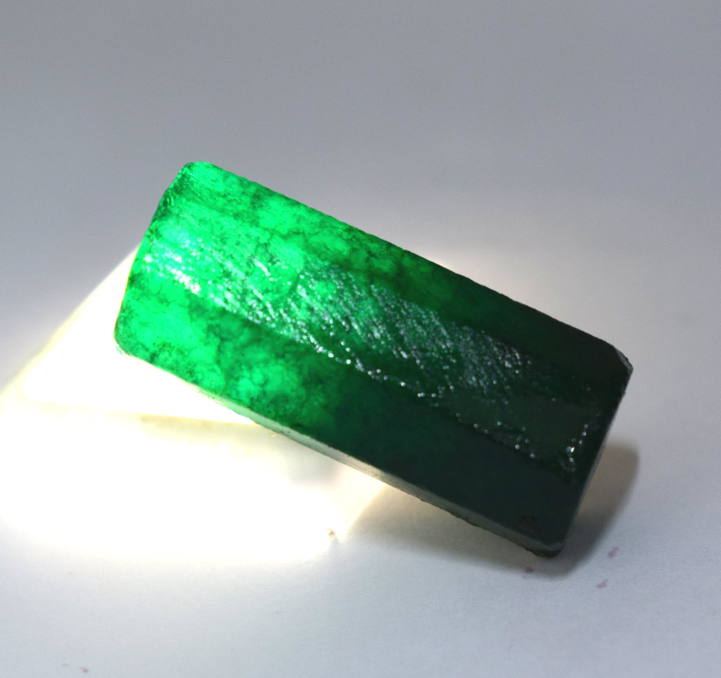 90 Ct Natural Brazilian Emerald Rough Uncut Gemstone Size 32X32X16 MM ...