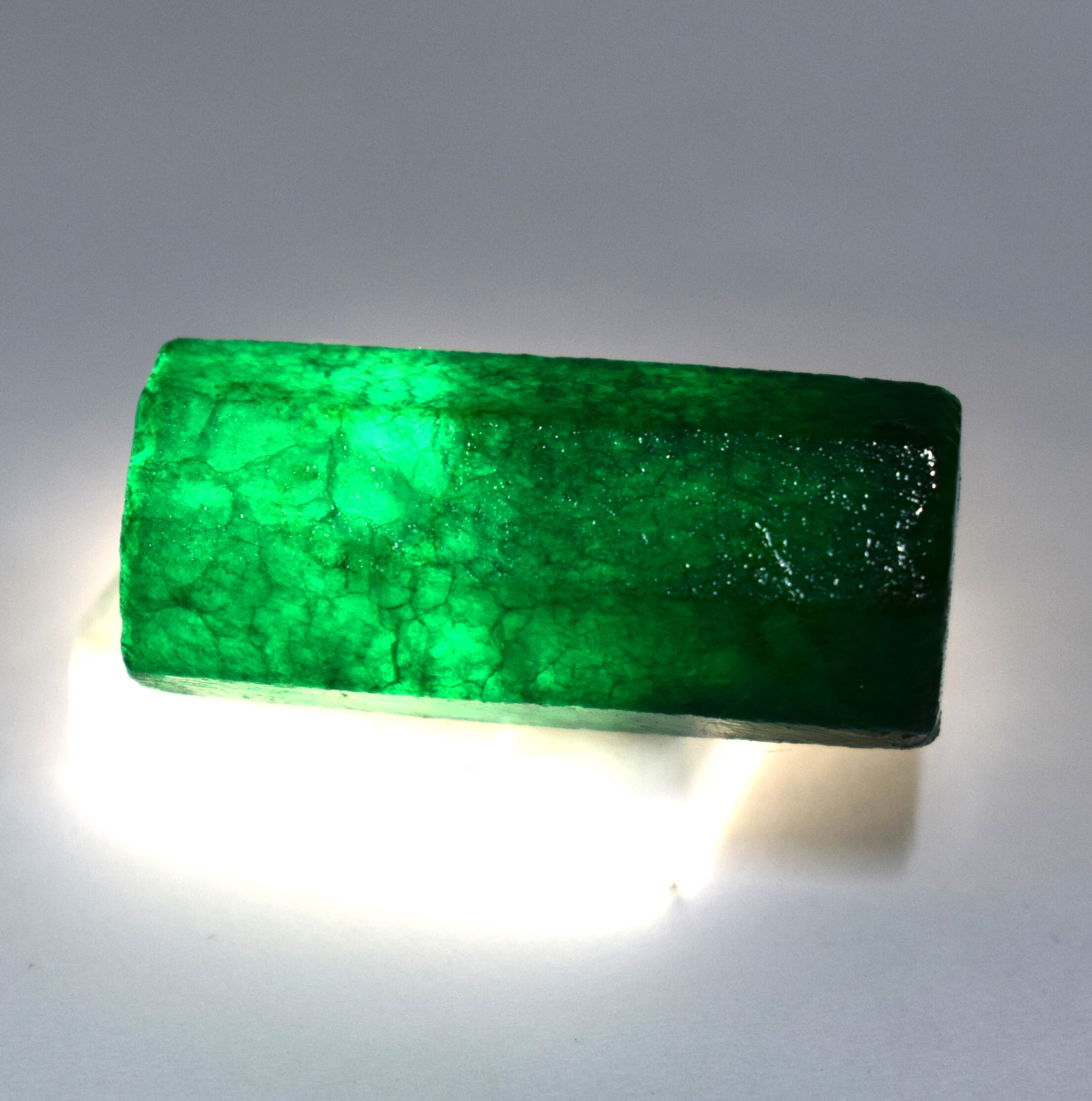 90 Ct Natural Brazilian Emerald Rough Uncut Gemstone Size 32X32X16 MM ...