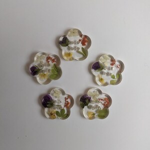 Floral Handmade Buttons in Pieces (not Sets)/ Epoxy Resin Buttons ...