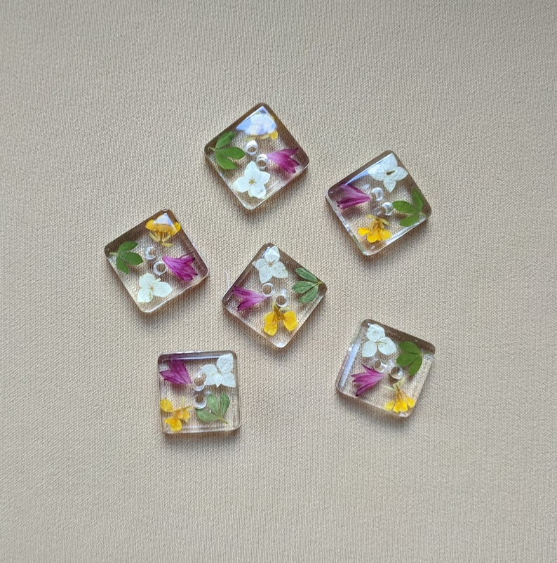 Floral Handmade Buttons in Pieces (not Sets)/ Epoxy Resin Buttons ...
