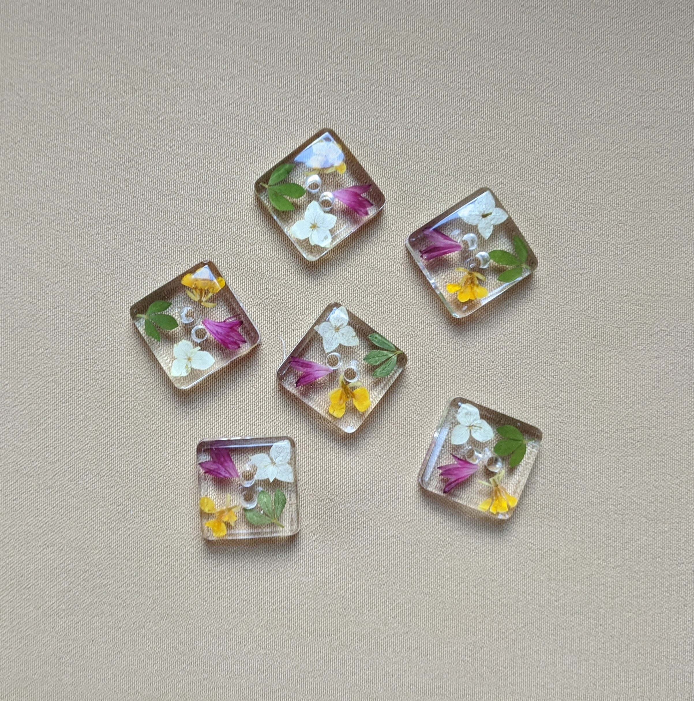 Floral Handmade Buttons in Pieces (not Sets)/ Epoxy Resin Buttons ...
