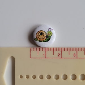 SET of 10 BUTTONS of Different ANIMALS/ Wooden Buttons/ Bee Button ...