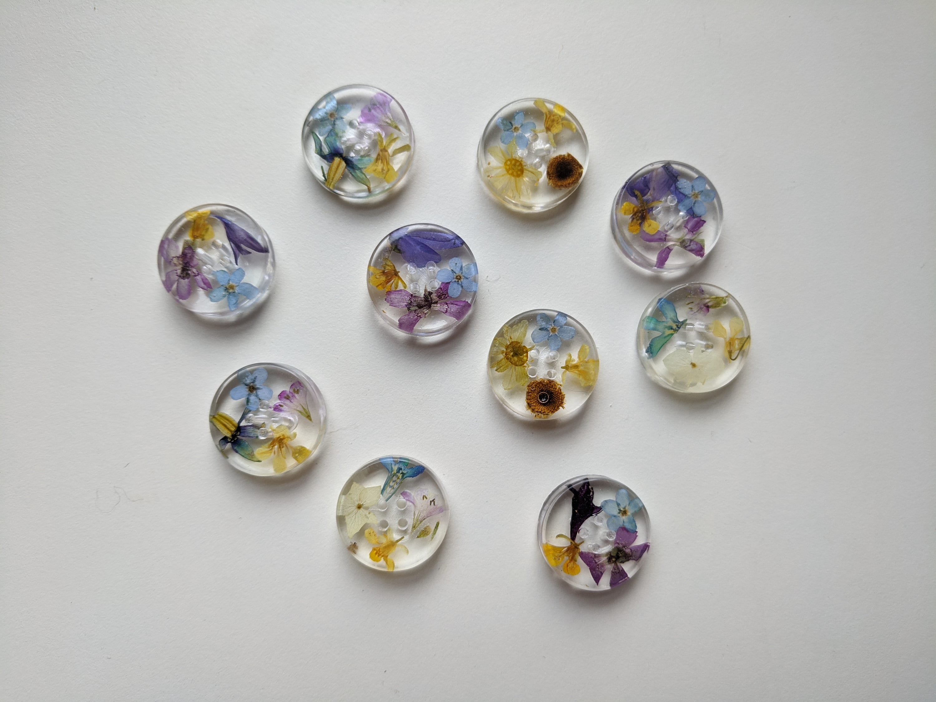 Floral 25mm and 20mm Handmade Buttons in Pieces (not Sets)/ Epoxy Resin ...