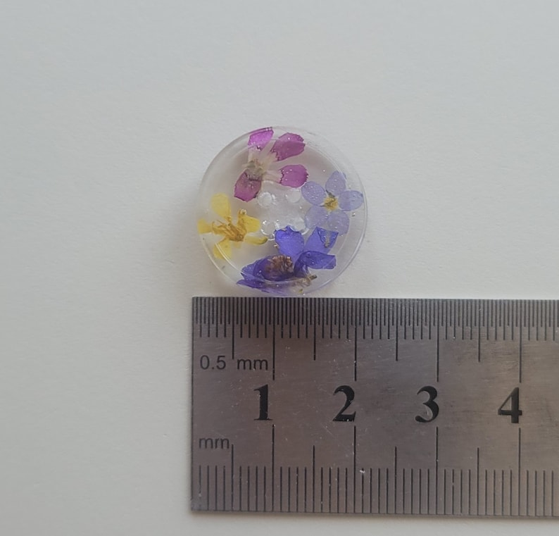 Floral 20mm Handmade Buttons in Pieces (not Sets)/ Epoxy Resin Buttons ...