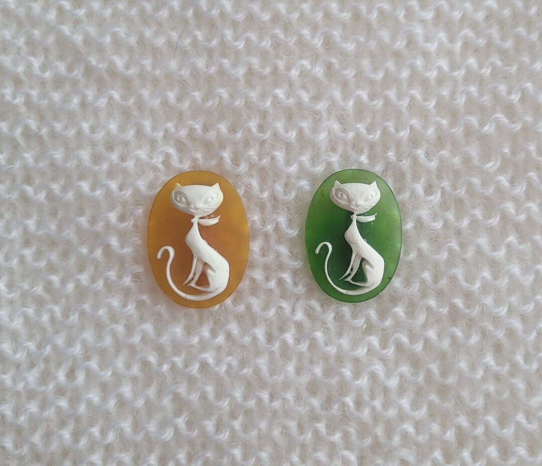 Cat Brooch/ Yellow Green Cat Brooch/ Epoxy Resin Brooch/ Brooch for Cat ...