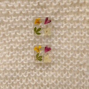 Floral Handmade Buttons in Pieces (not Sets)/ Epoxy Resin Buttons ...