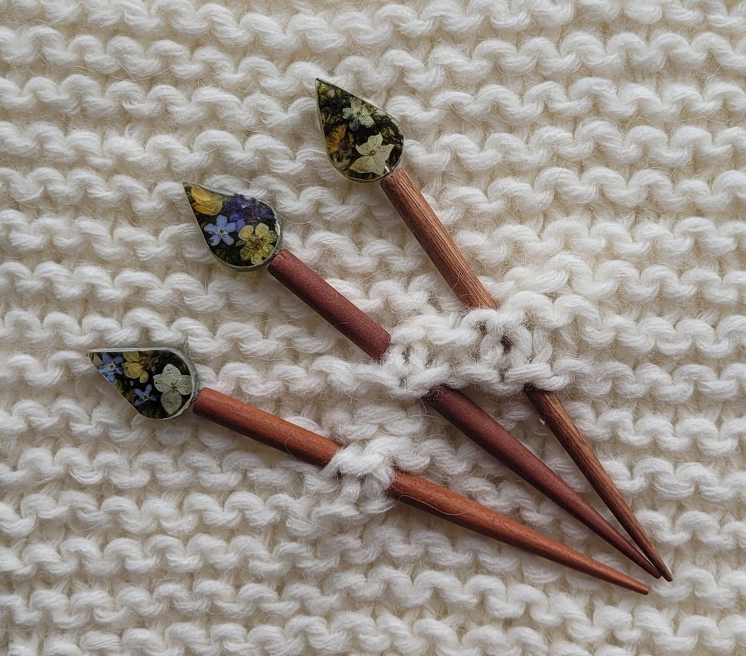 Epoxy Resin Shawl Pins in Pieces (not Sets) With Pressed Flowers + Moss ...