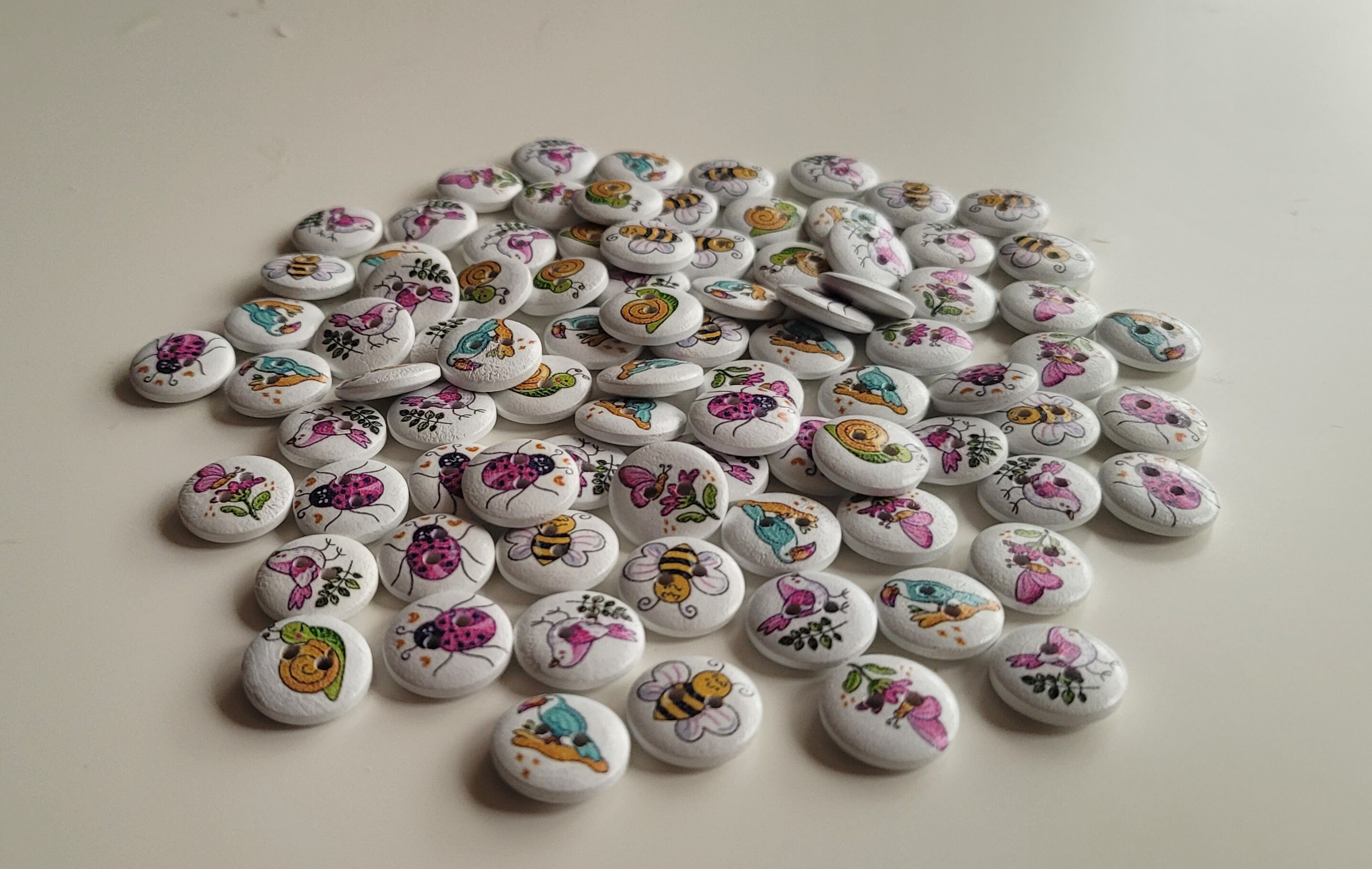 SET of 10 BUTTONS of Different ANIMALS/ Wooden Buttons/ Bee Button ...