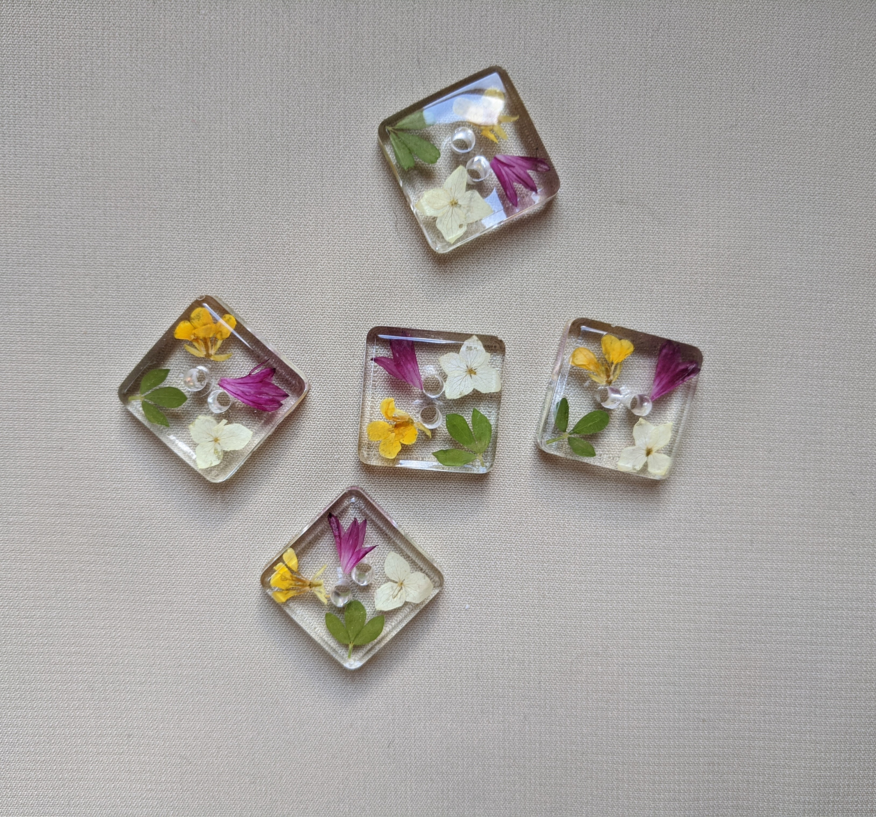 Floral Handmade Buttons in Pieces (not Sets)/ Epoxy Resin Buttons ...