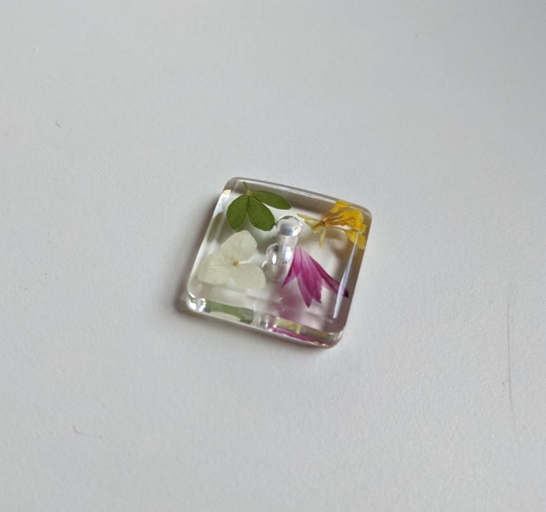 Floral Handmade Buttons in Pieces (not Sets)/ Epoxy Resin Buttons ...