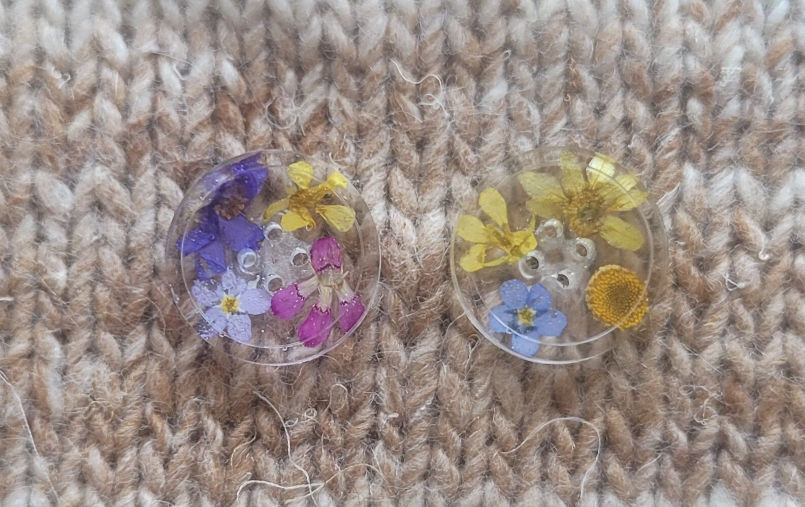 Floral 20mm Handmade Buttons in Pieces (not Sets)/ Epoxy Resin Buttons ...
