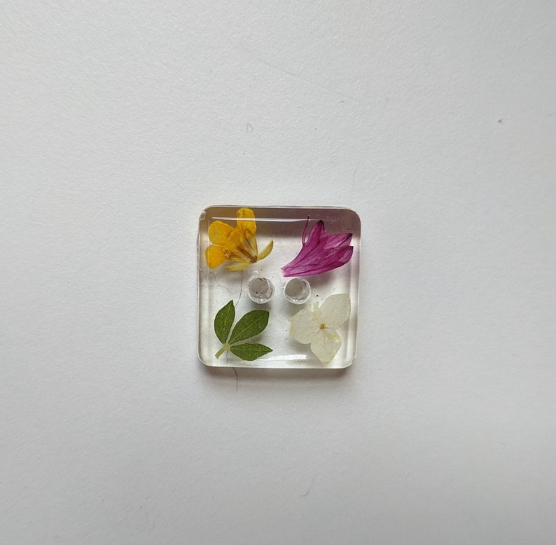 Floral Handmade Buttons in Pieces (not Sets)/ Epoxy Resin Buttons ...
