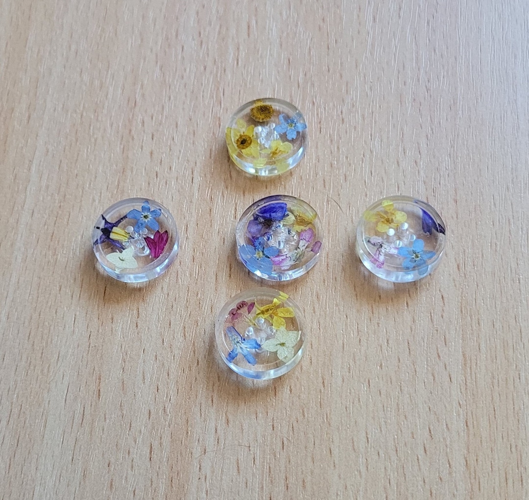 Floral 20mm Handmade Buttons in Pieces (not Sets)/ Epoxy Resin Buttons ...