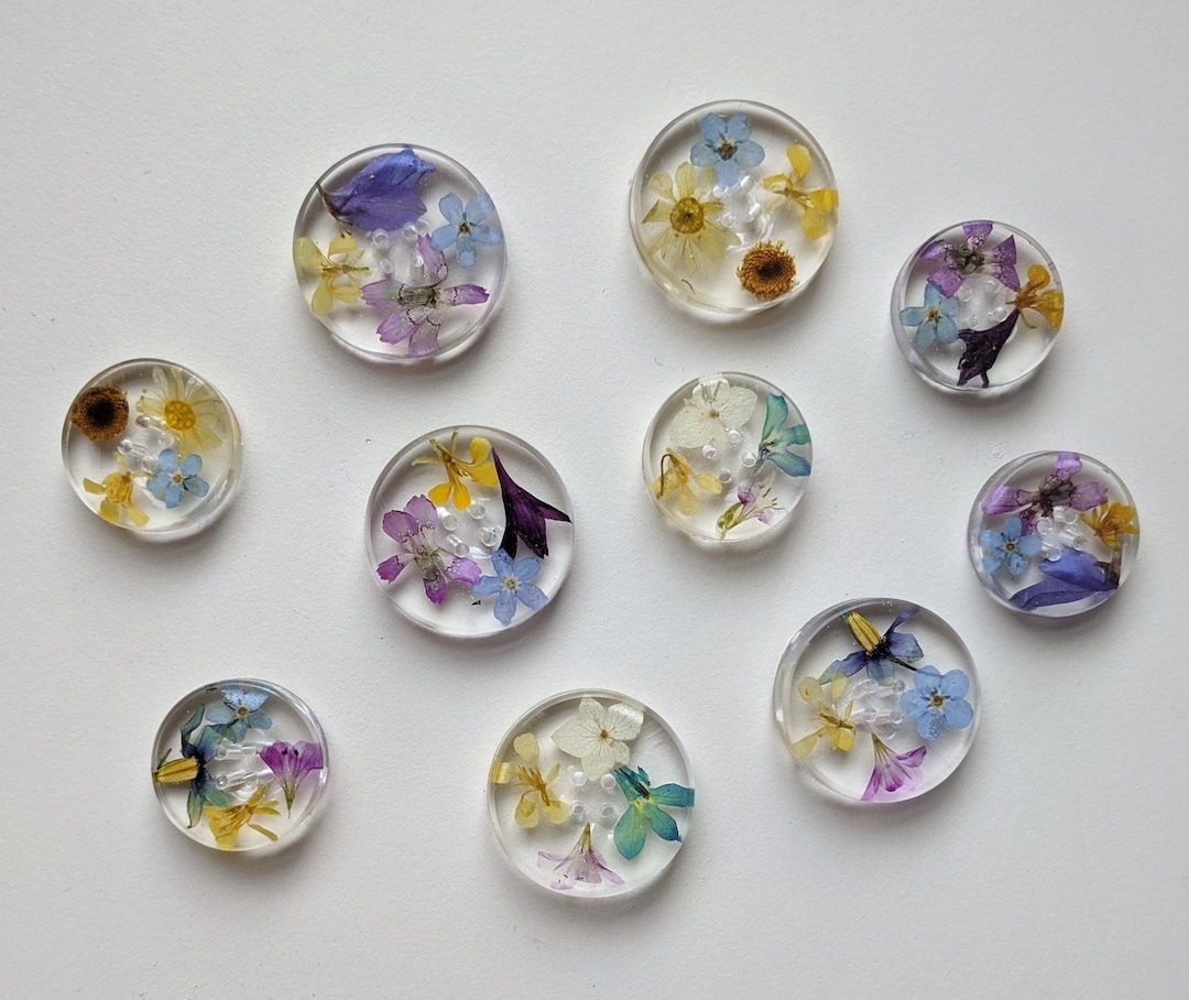 Floral 25mm and 20mm Handmade Buttons in Pieces (not Sets)/ Epoxy Resin ...