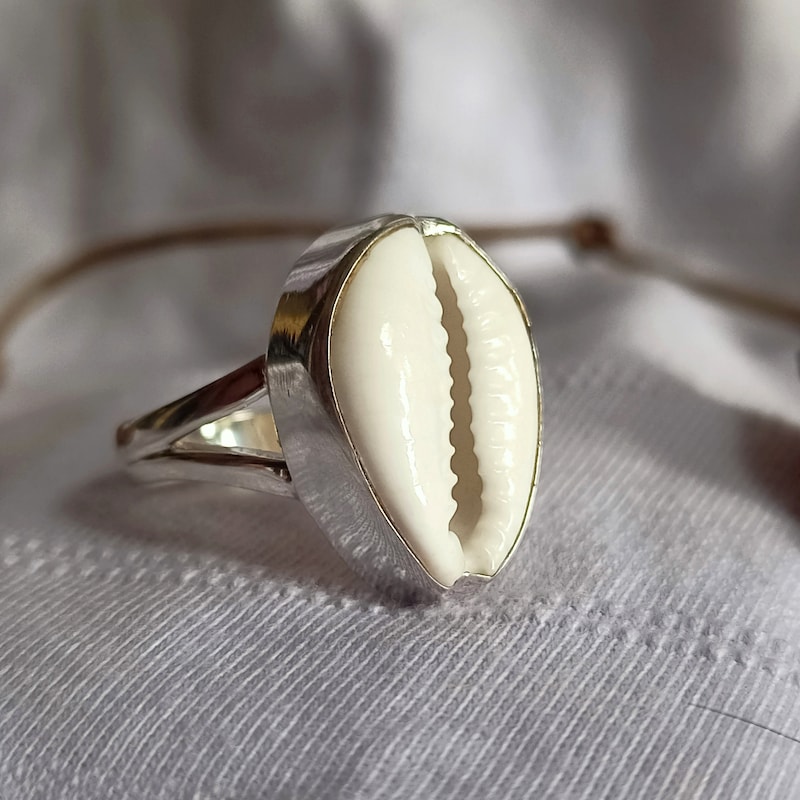 Cowrie Shell Ring - Etsy