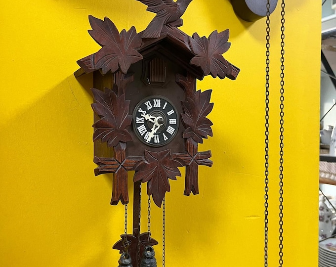 Classic 1960’s Dark Brown Vintage Leaf and Loon Style Cuckoo Clock ...