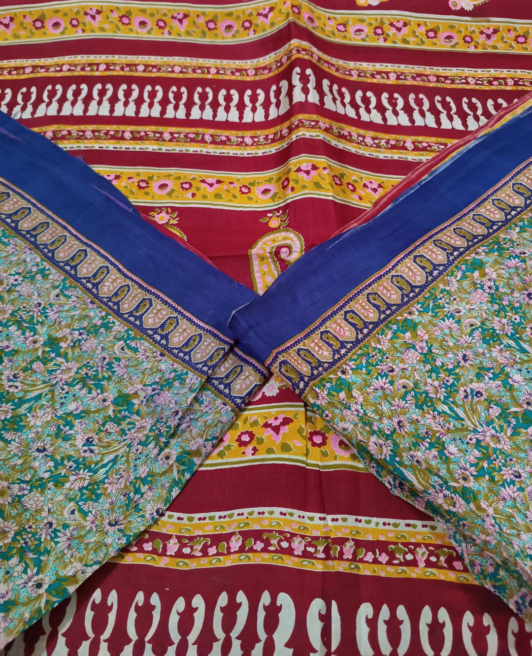 Vintage Seide Sari Frauen tragen 100% reine Seide Sari, Kleid machen ...