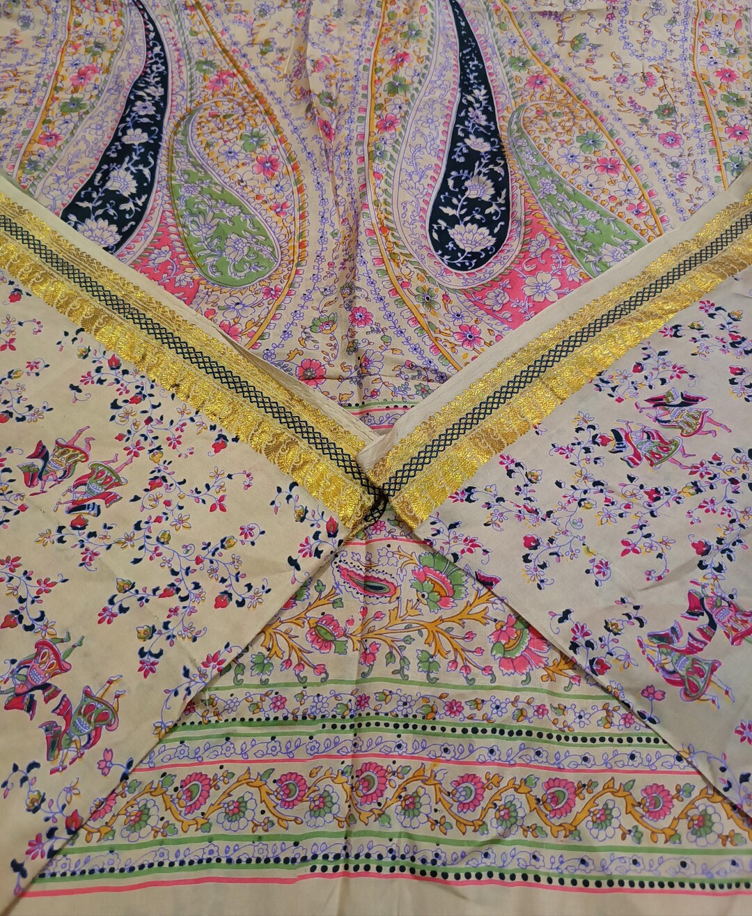 Vintage Seide Sari Frauen tragen 100% reine Seide Sari, Kleid machen ...