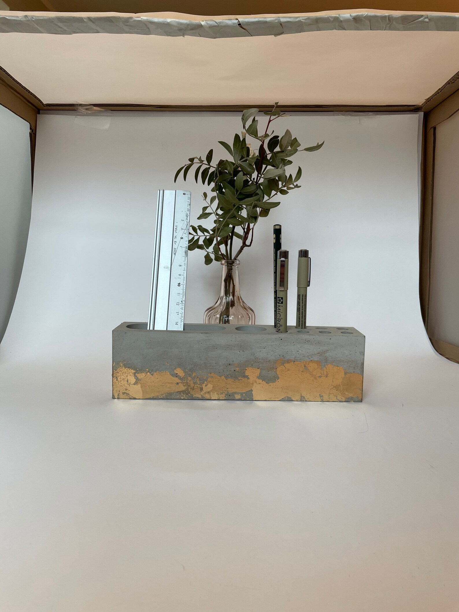 Schreibtischorganizer aus Beton mit Blattgold - Etsy.de