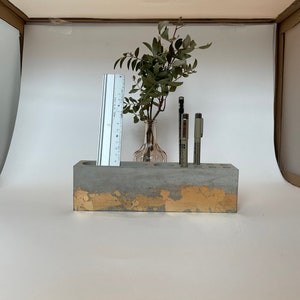 Schreibtischorganizer aus Beton mit Blattgold - Etsy.de