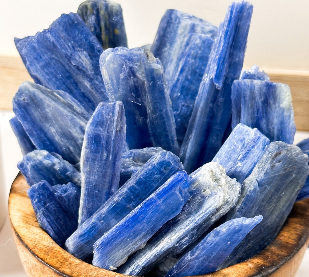 Raw Blue Kyanite Blade: Natural Crystal for Chakra Alignment - Etsy