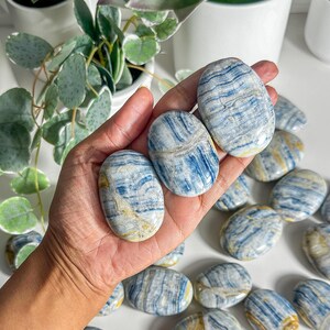 Soothing Blue Scheelite Palm Stones, Stress Relief Stone, Lapis Lace ...