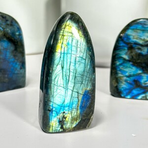 UBER FLASHY Labradorite Free Form, Transform Protection, Rainbow ...