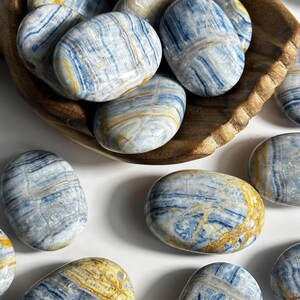 Soothing Blue Scheelite Palm Stones, Stress Relief Stone, Lapis Lace ...