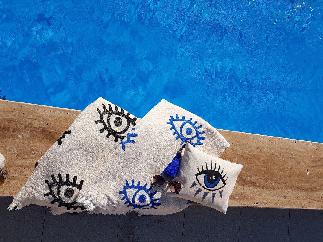 Evil Eye Pool Towel / Yoga Blanket / Eye Beach Towel / Travel Yoga ...