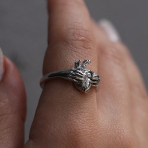 Anatomical Heart and Hands 925 Silver Ring, Unique Silver Ring, 925 ...