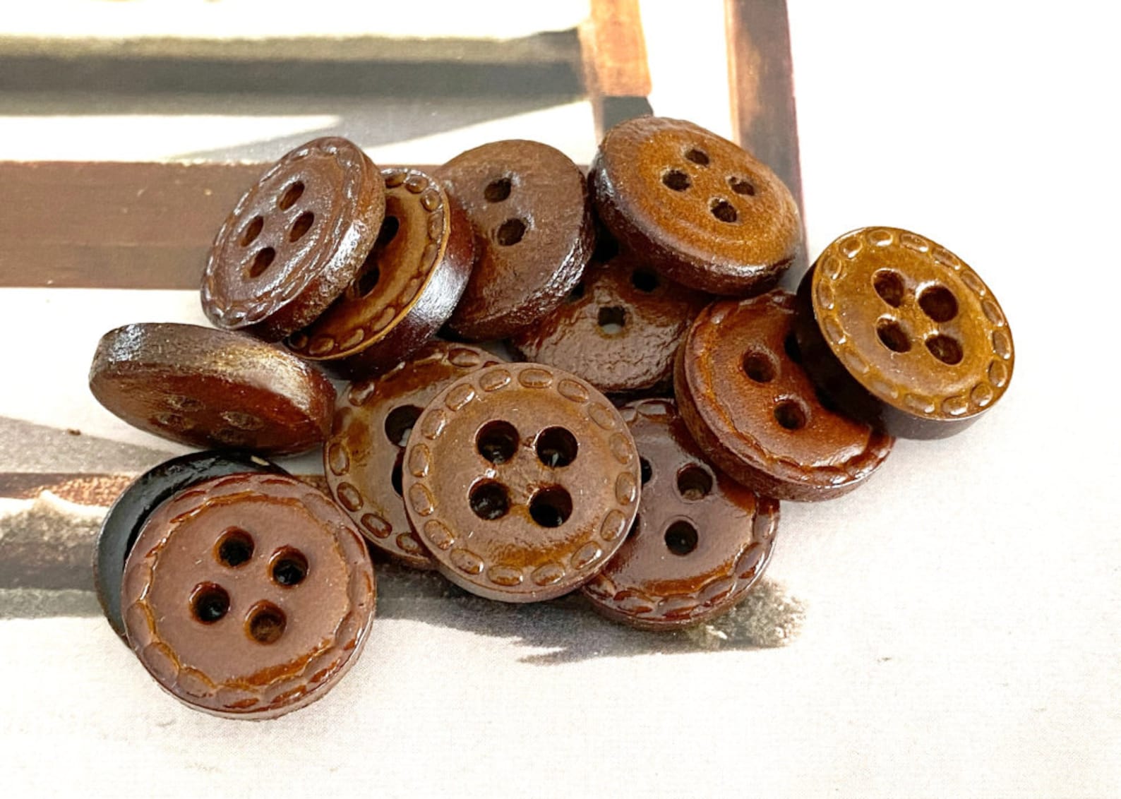 50 botones ópticos de cuero 4hole 16 x 4 mm Art280706 camel | Etsy