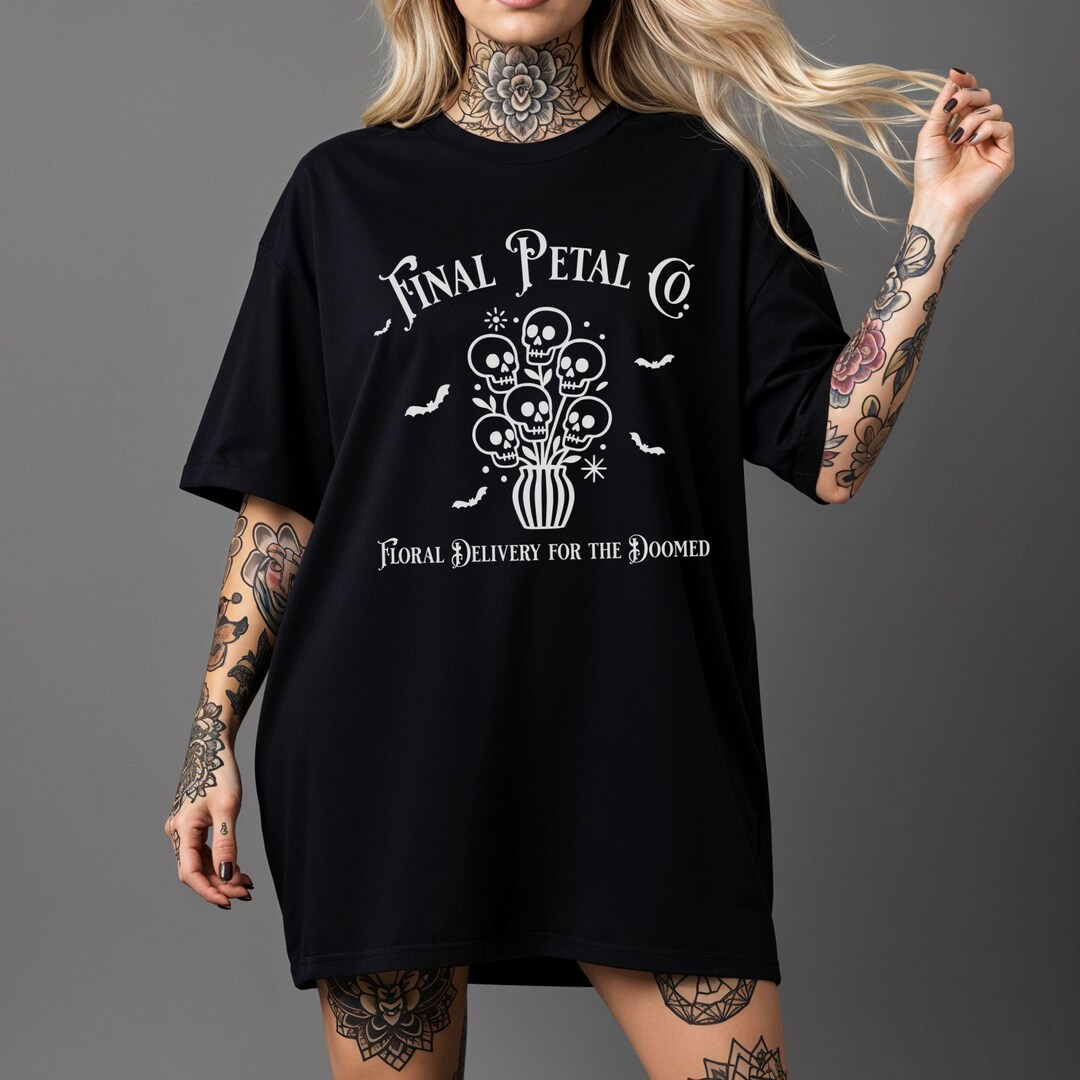 Alternative Funeralcore Aesthetic | Gothic Floral Delivery Tee | Final ...