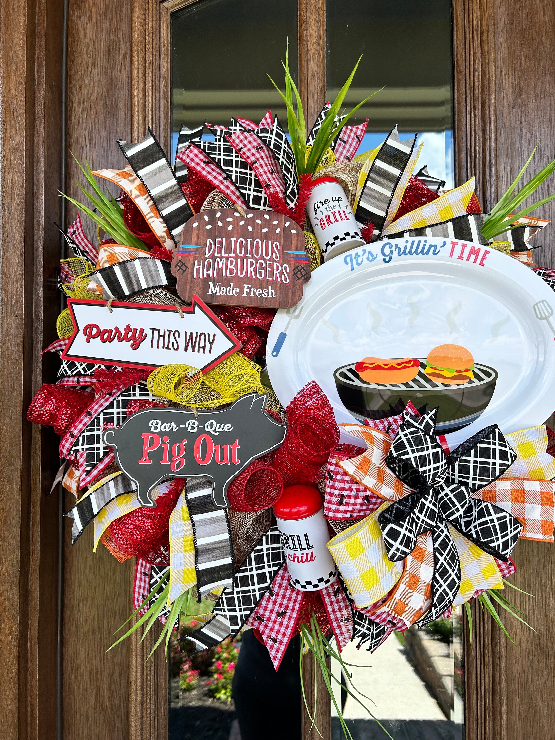 Grillin and Chillin Wreath, BBQ Deco Mesh Wreath, Man Cave Door Decor ...