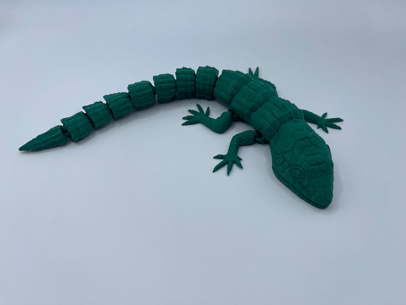 Flexible 3D Printed Articulated Lizard Toy, Home Decor, Educational ...