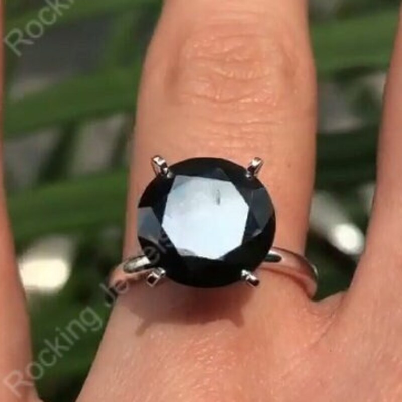 Black Solitaire Ring - Etsy