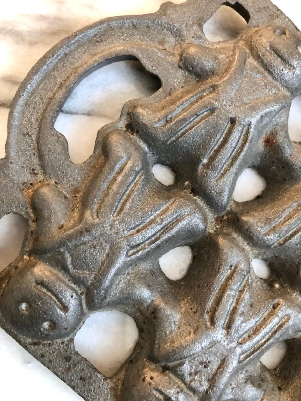 Vintage Farmhouse Kitchen CAST IRON Gingerbread Ginger Bread Men Boys ...