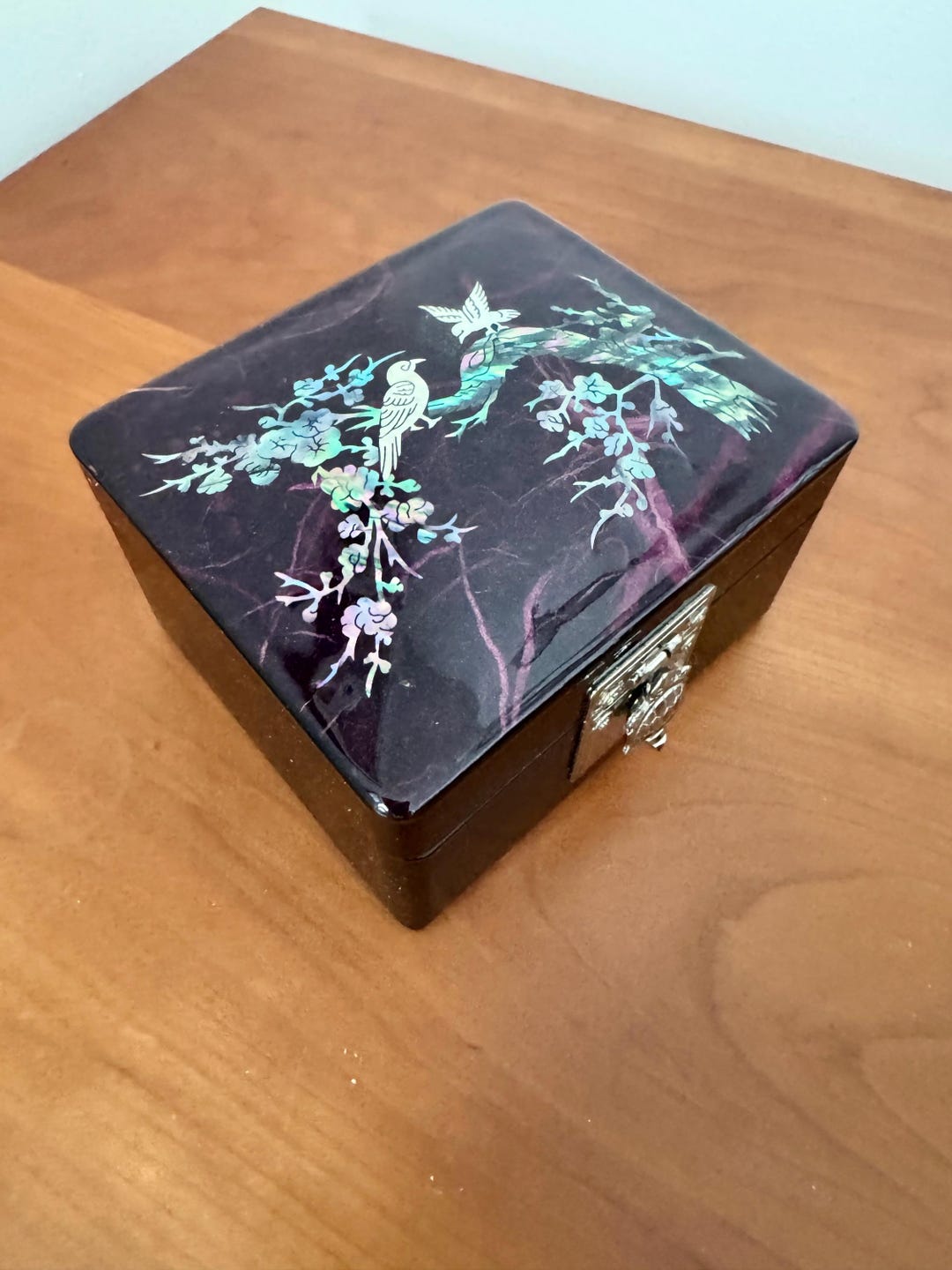 Vintage Asian Korean Mother of Pearl Birds Inlay Lacquered Small ...
